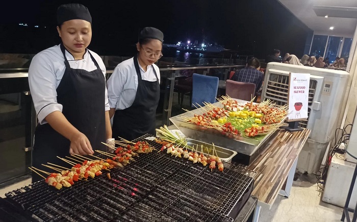 Menikmati Grill Bbq di Spot Sunset Terbaik Kota Makassar