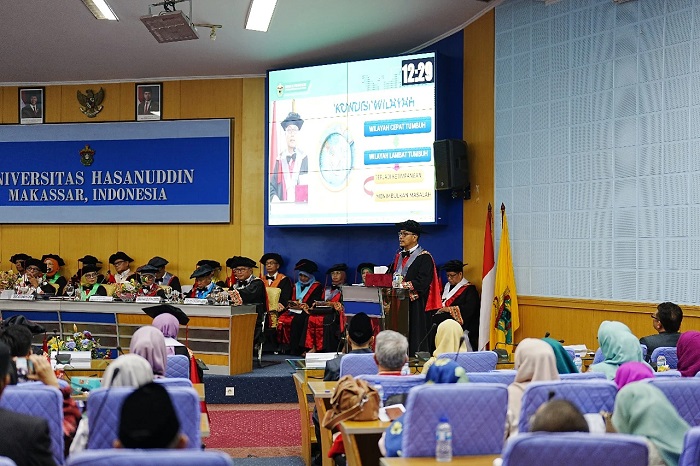 Unhas Cetak Empat Guru Besar Baru, Ini Harapan Rektor